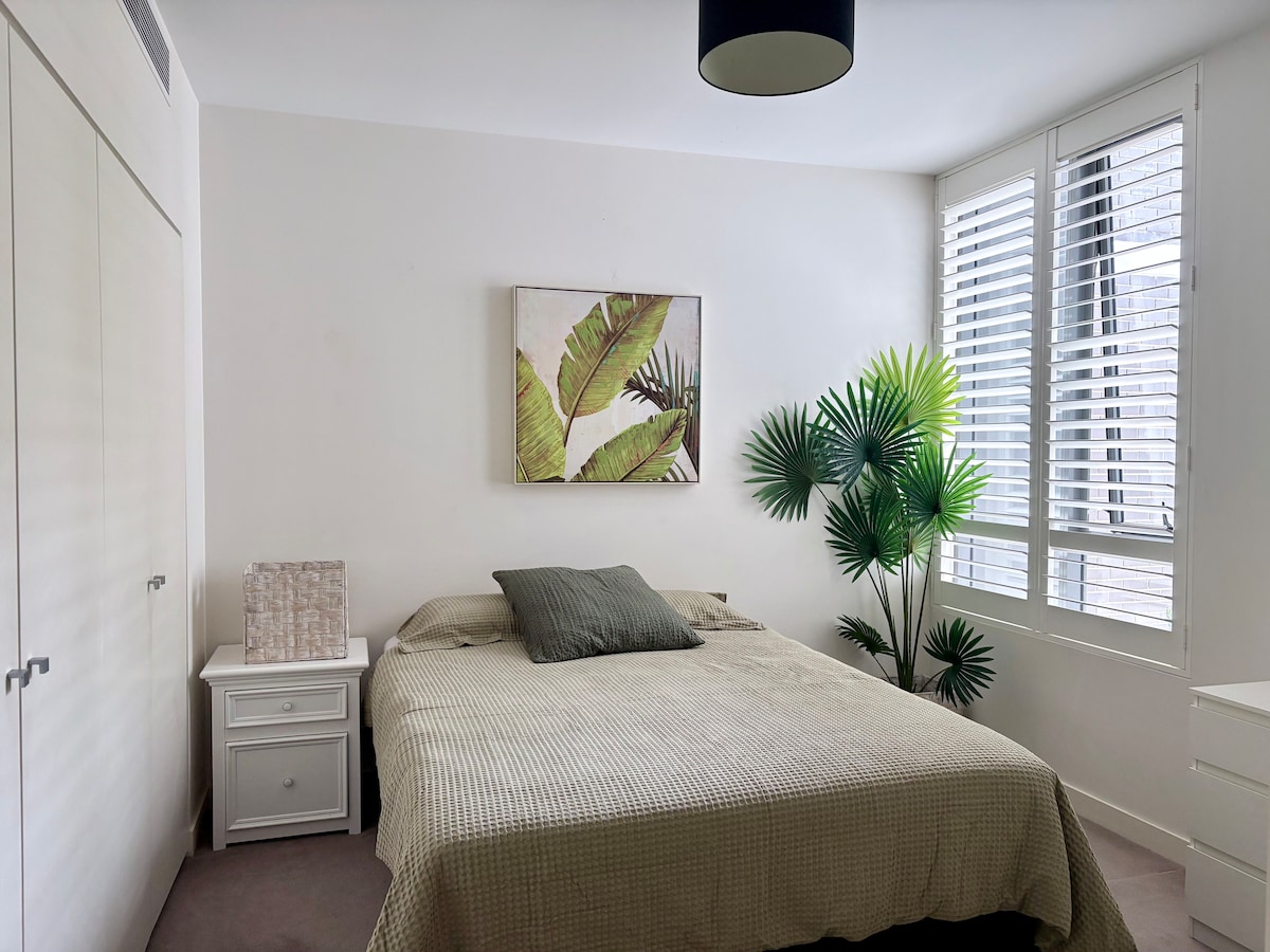 Relax & Unwind in Stylish Putney Hill Apartment - Apartments for Rent ...