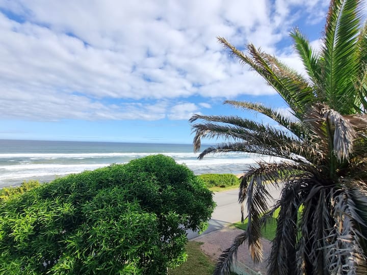 Skye Beachfront Villa - Nam Phi