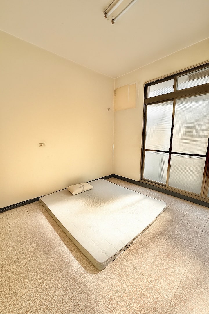 月租 市中心採光超好陽台房Big Room At City Center - Taiwan