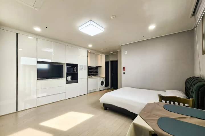 제주시내 노형동 2인더블룸 호텔 - Jeju-si