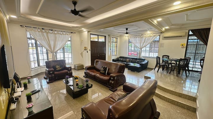 C03 Golden Rinting Homestay 2 Story Semi D House - Pasir Ris