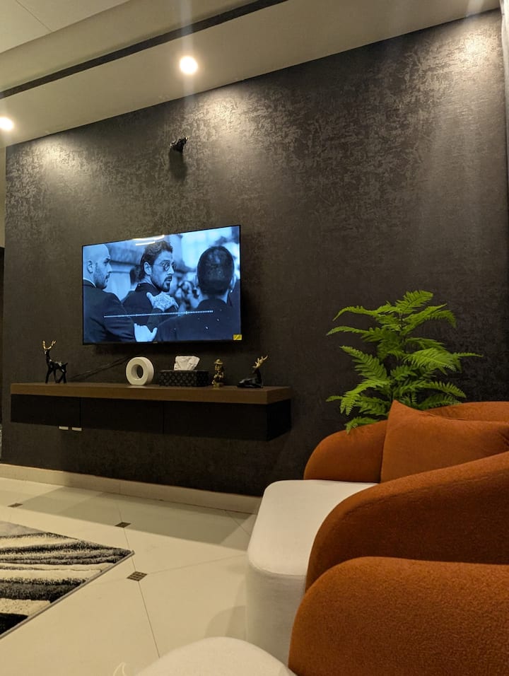 Boulevard | 2br | Self Check-in | Dha Phase 6 - Lahore