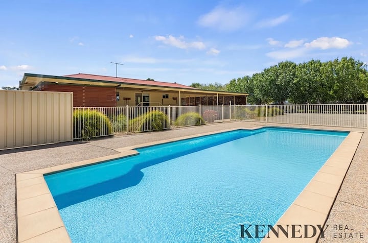 Poolside Murray River Escape - Bundalong