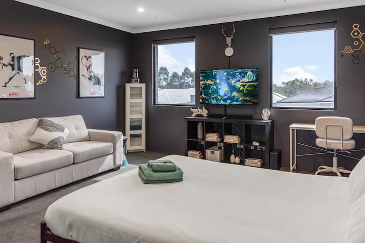 Private Guesthouse • Parking • Self Check-in - Greenmount