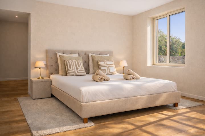 Suite Quartz – Billard & Parking | Centre & A7-a9 - Orange