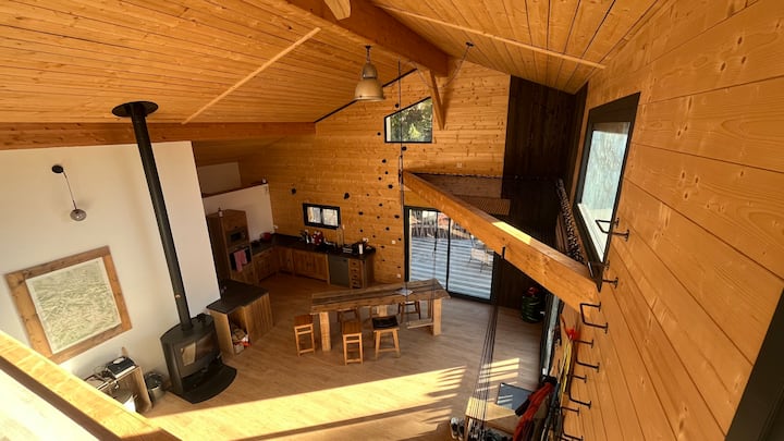 Chalet Atypique Avec Vue Au Centre De Bolquère - Bolquère