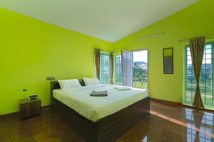 3bhk Villa, 1km From Charing Cross, [4b] - Ooty