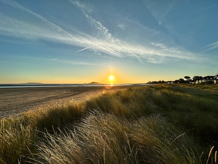 Barefoot Beach Days On The Burrow Beach - Malahide