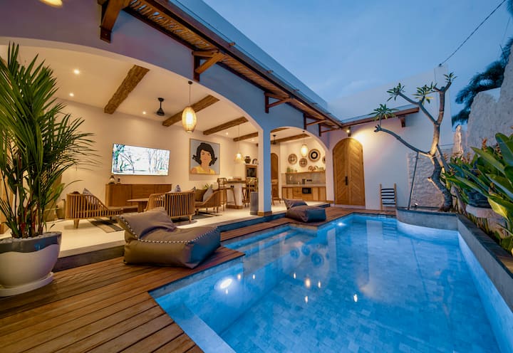 2br & Private Pool Villa In The Heart Of Seminyak - Australia