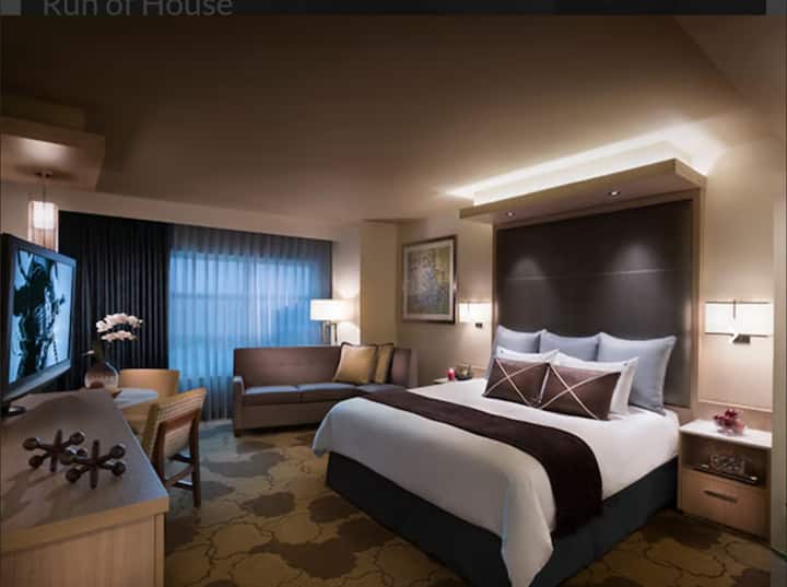 Mega Stay King Bed At Tampa Hard Rock Casino - Tampa, FL
