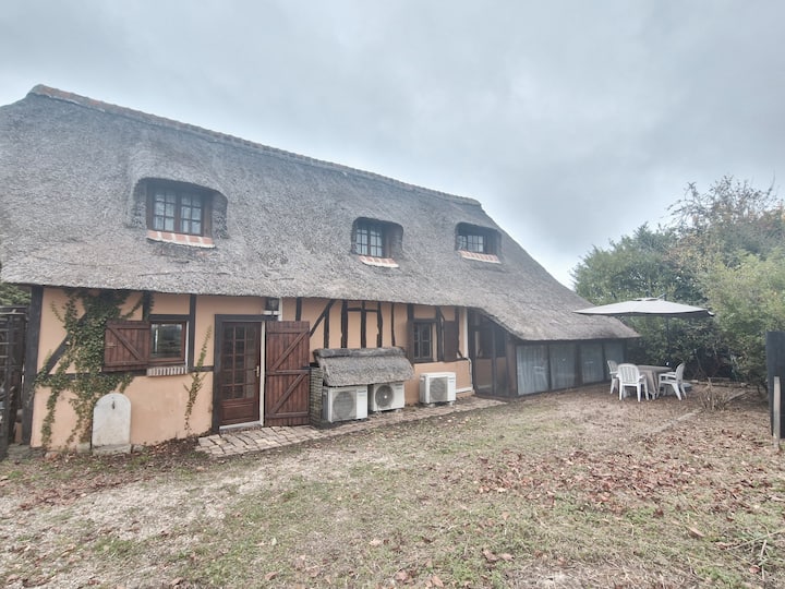 Maison Normande à La Campagne. - Normandy