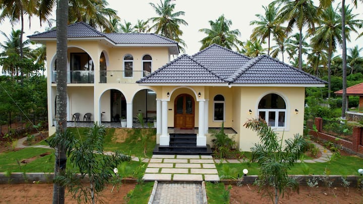 Luxury Farm House With Private Pool @ Pollachi - Pollachi