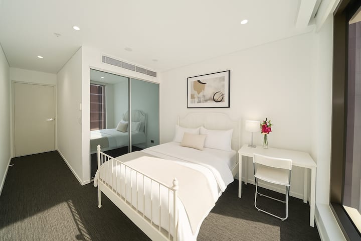 Sunny 3 Bedroom Apt In Eastgardens - Randwick