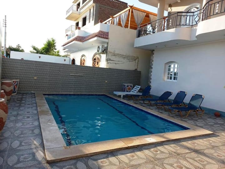 Jolie Villa Private Pool - Luxor