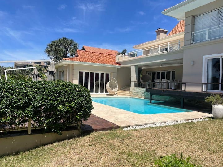 Strathearn Banglesh - Durban North
