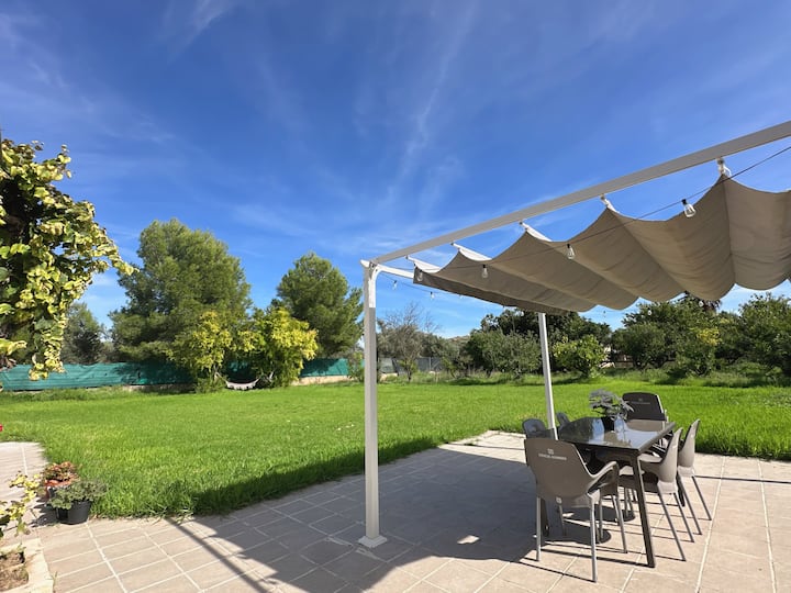 Sunshine Courtyard, Villa Independiente Envalencia - Llíria