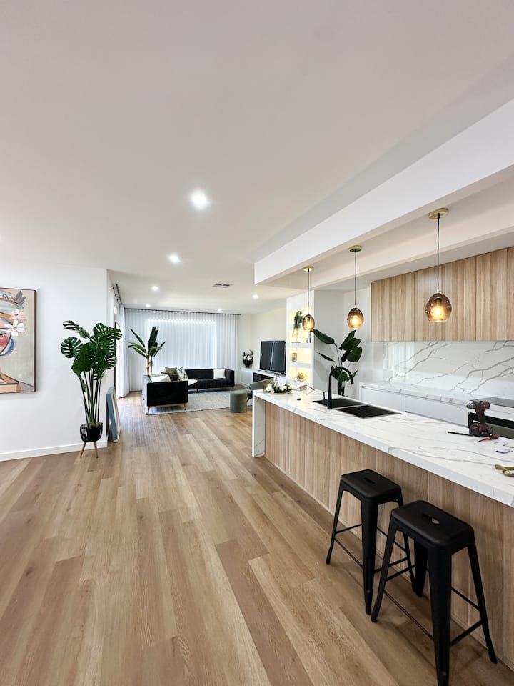 Luxe On Lemon – 6 Beds + 6 Bathrooms Mildura Cbd - Mildura
