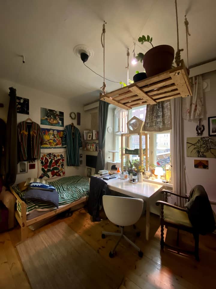 Cozy Artistic Studio In Kallio - Helsinque