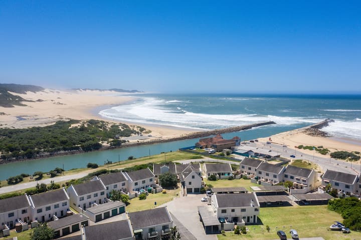 Ocean Breeze Getaway – 3 Bedroomed Family Unit - Port Alfred