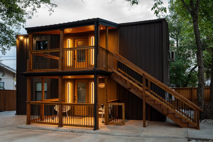 Downtown Tu Gathering Pl Modern Cabin (Upstairs) - Tulsa, OK