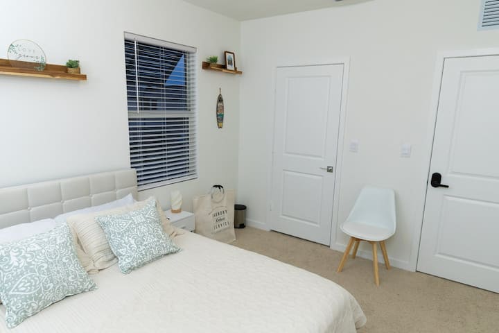 Key West Room / Private Space / Parking - Homestead, FL