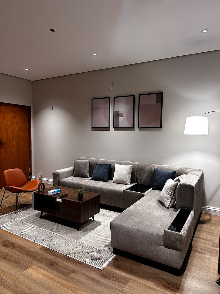 شقة غرفة نوم وصالة مع ركن بار قهوة - Eritrea