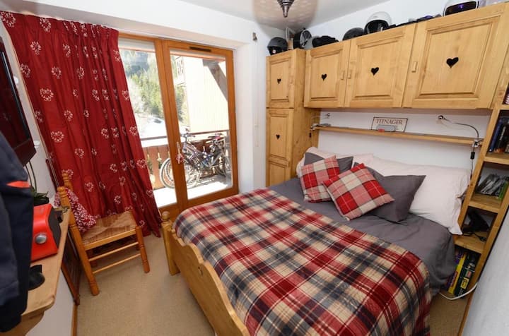 Peaceful Alpine Retreat Steps From Nyon Ski Lift - Saint-Jean-d'Aulps