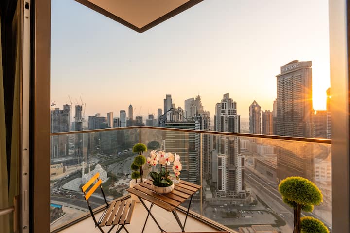 Luxe 2br Apartment |Panoramic View| Downtown Dubai - 