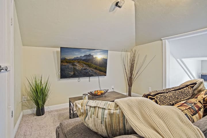 The Charming 2br Home In Okc - Bethany, OK