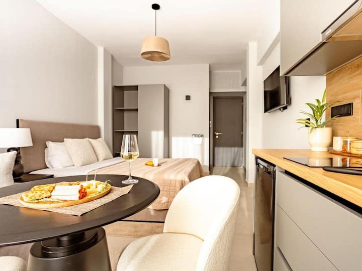 Ptolemeon 20 - Standard Studio - Thessaloniki