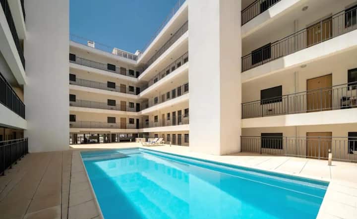 Downtown Apartment | Balcony | Pool | Free Parking - Olhão