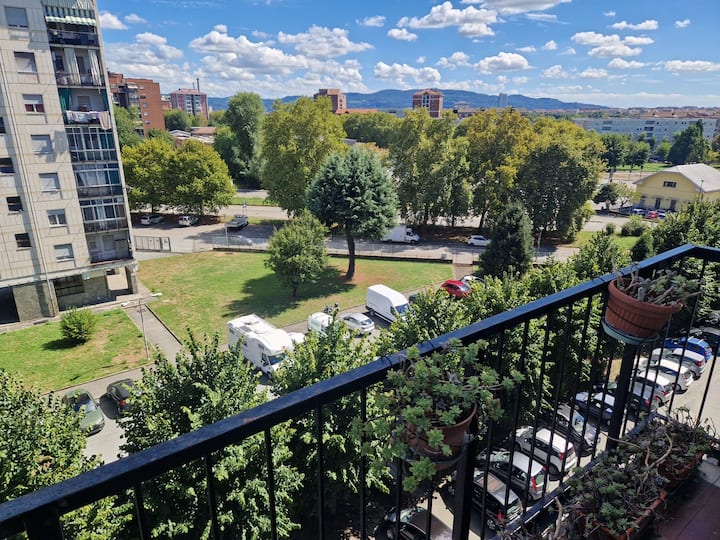 Guesthost - Comfortable Apartment Vallette Turin - Stresa