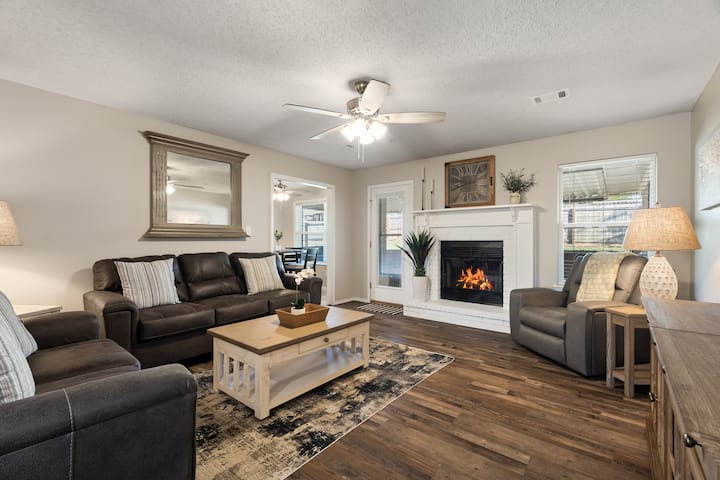 Amy Ln-newly Remodeled Home W/ Outdoor Dining Area - Van Buren, AR