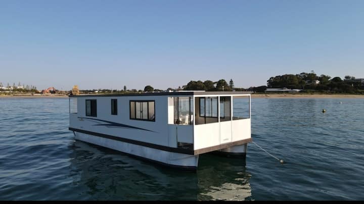 Freo Houseboat - Perth