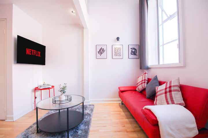 Stylish Mezzanine - Central Birmingham - Sleeps 4 - Birmingham