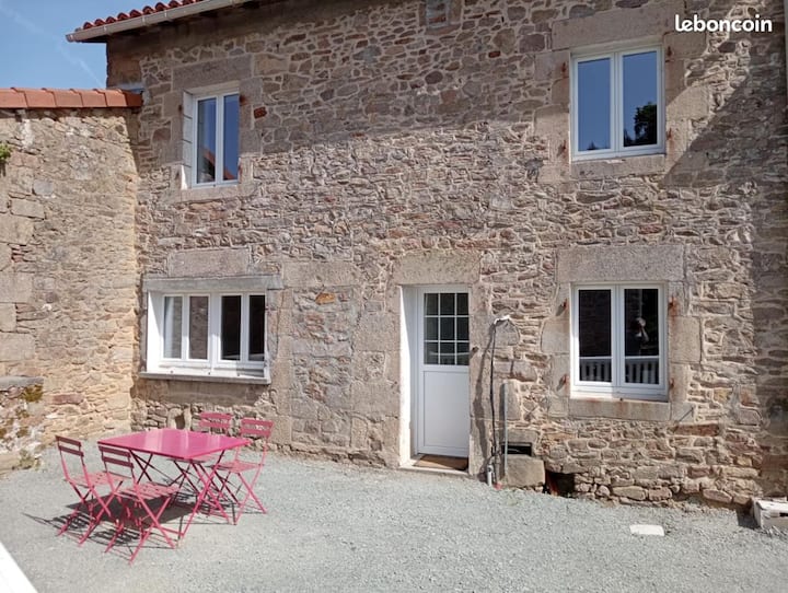 Belle Maison 3 Chambres Pour 6 Personnes - Saint-Pardoux