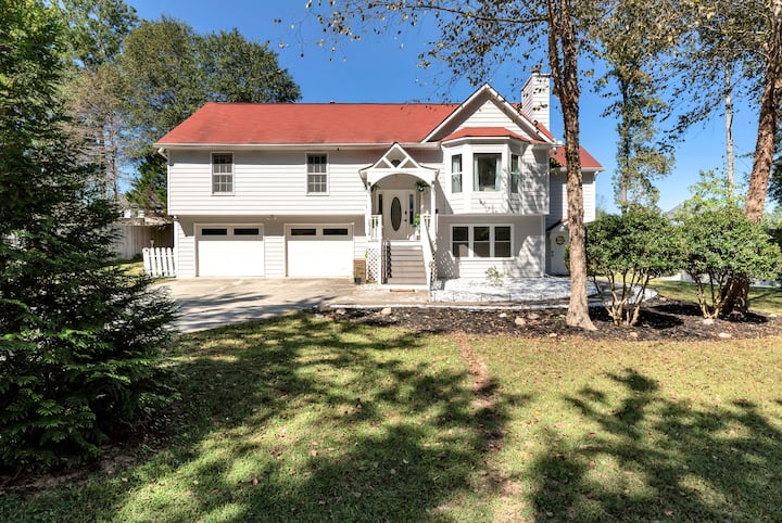 Spacious 7br Home Near Mall Of Georgia Sleeps 17 - Lake Lanier