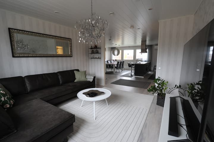 Luxury Apartment In The Heart Of Pello - Pello