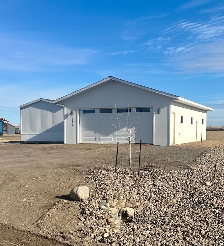 Lake Oahe Spring Creek/cow Creek/pierre, Sd Cabin - Lake Oahe