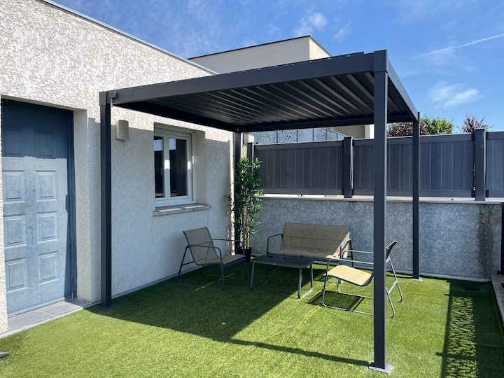 Maison Moderne Avec Terrasse & Parking - Volvic