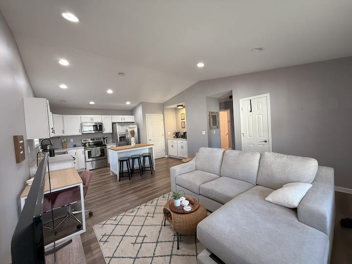 Spacious Carriage House In Holy Cross - Crows Nest, IN