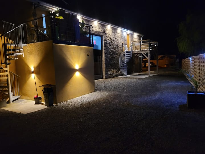 Deux Logements Réunis Près Du Mont-saint-michel - Pontorson