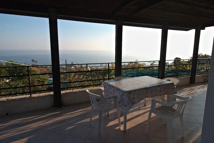 Villa Letizia, Terrazza Vista Mare - Santo Stefano al Mare