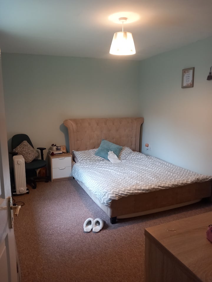 Female Only Quiet Relaxing Home - Celbridge