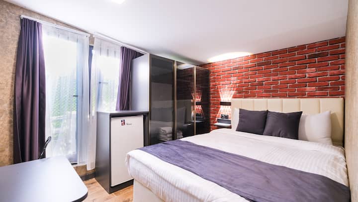 Cozy City Nest With Private Balcony - Maltepe