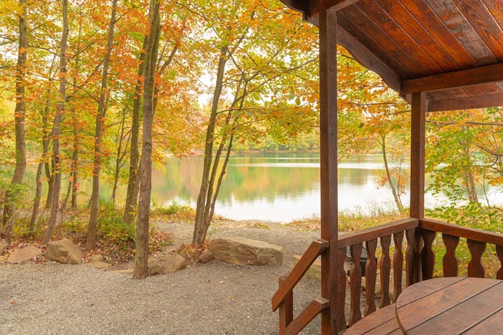 Lakeview Cabin With Resort Amenities - Morgantown, PA