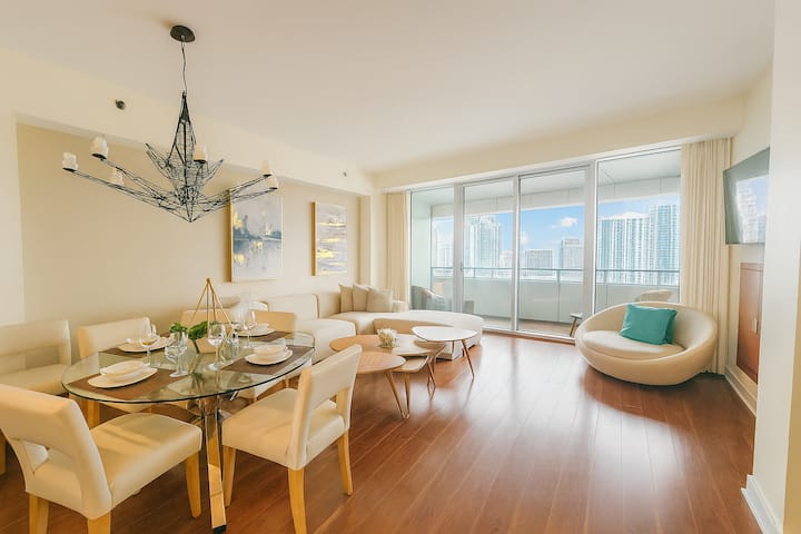 Aka Hotel Stunning Views W Free Parking - Miami, FL