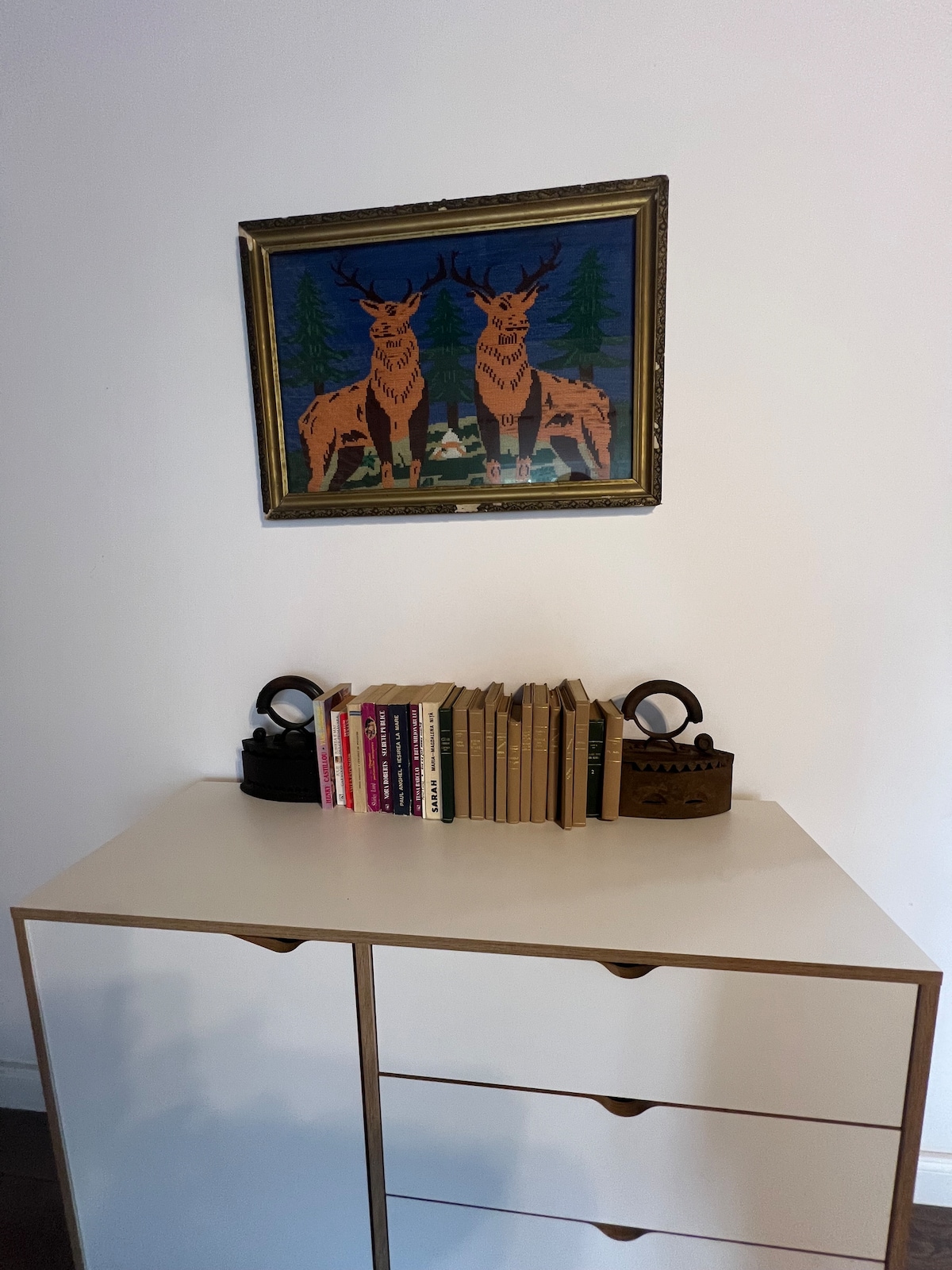 Large room for a family of four in the guesthouse - Guest houses for ...