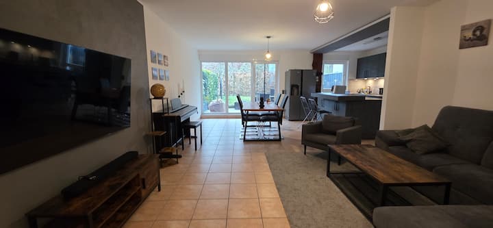 Modern Living Wiesbaden: Kochen, Relaxen & Garten - Wiesbaden