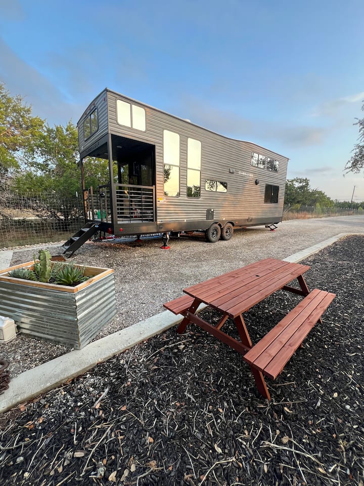 Blancobreeze – Luxury Rv | Pool + Clubhouse Access - Wimberley, TX